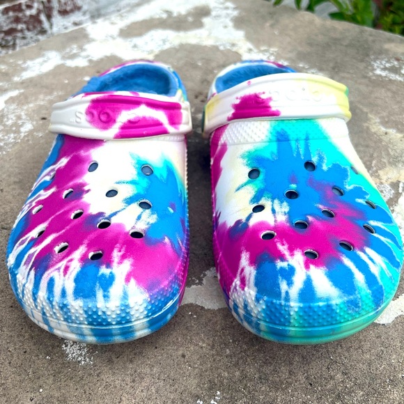 CROCS | Shoes | Crocsmens 6 Womens 8 Tie Dye Sherpa Lined Clogs Slip On ...